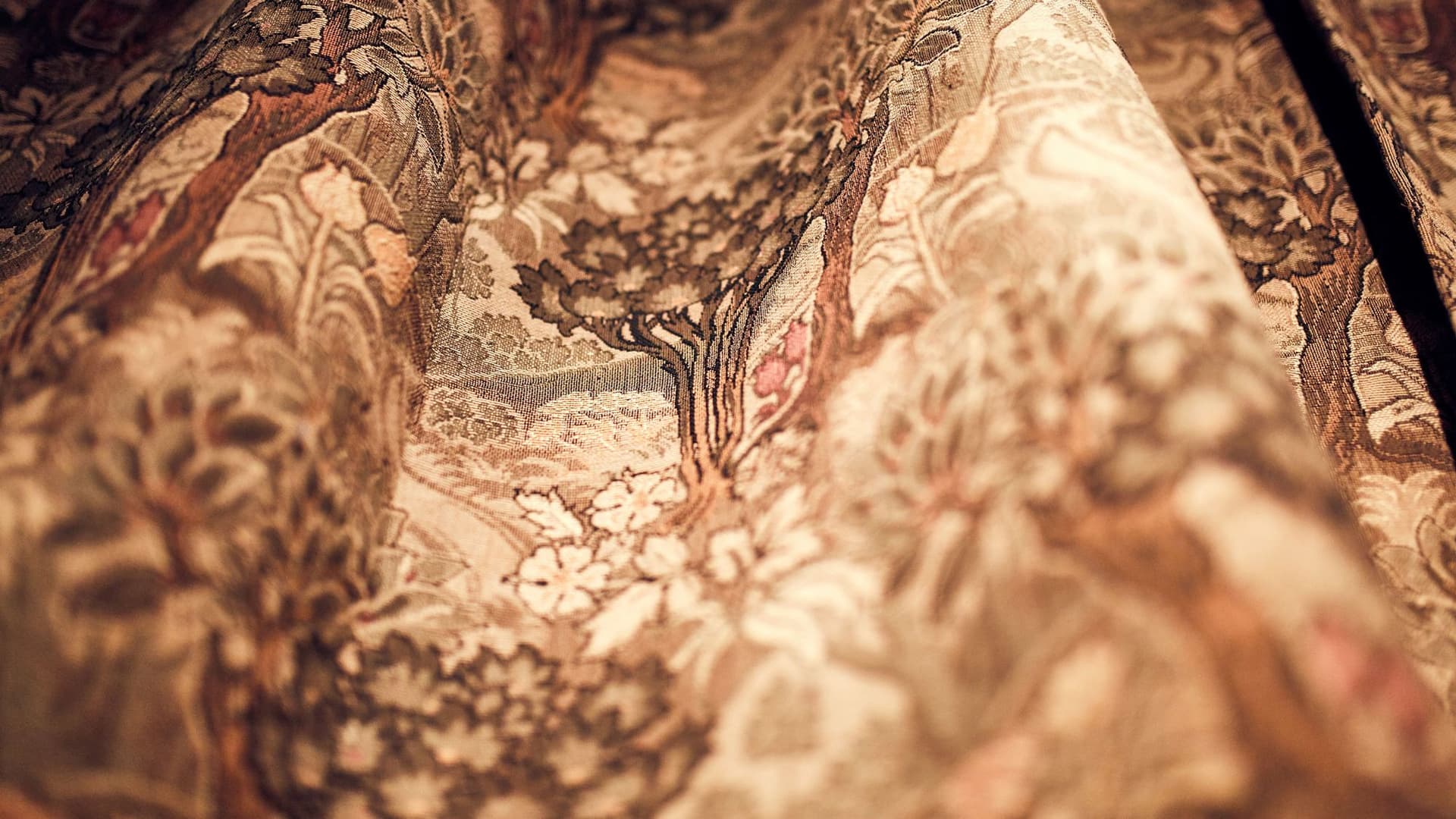 Tapestry Auctions | Textiles Auctions: UK Auction House